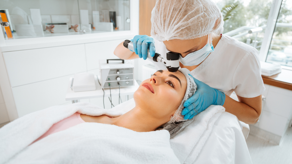 What happens during a skin cancer check? – Solbari